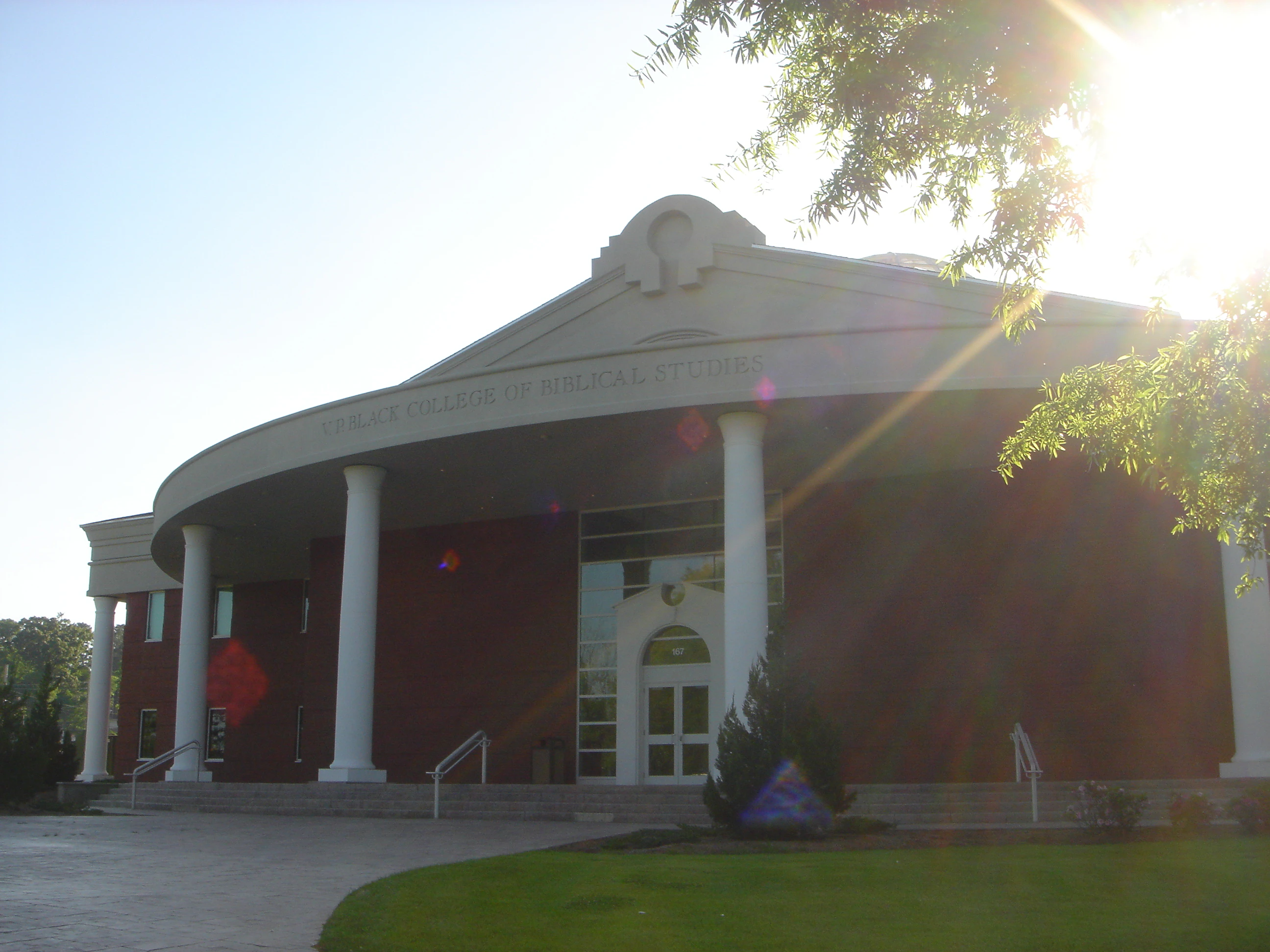 Where is Faulkner University located?