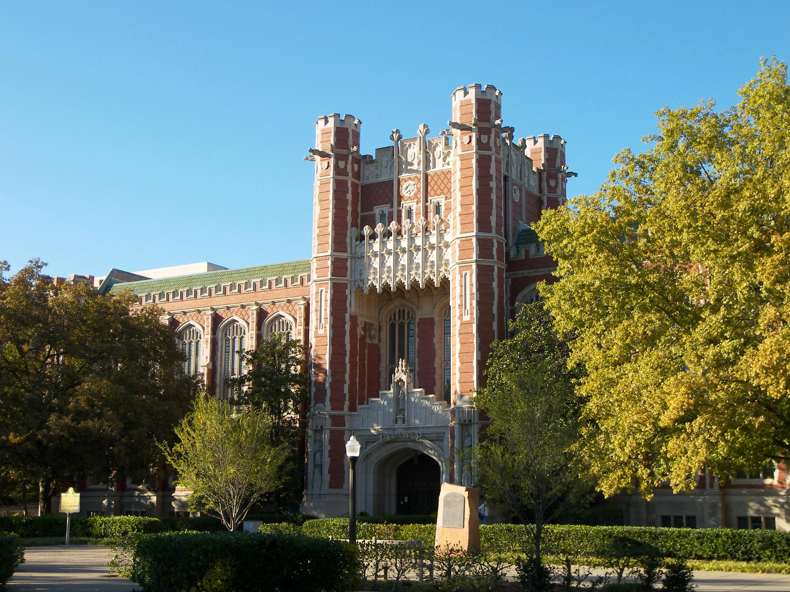 Where is University of Oklahoma Norman Campus located?
